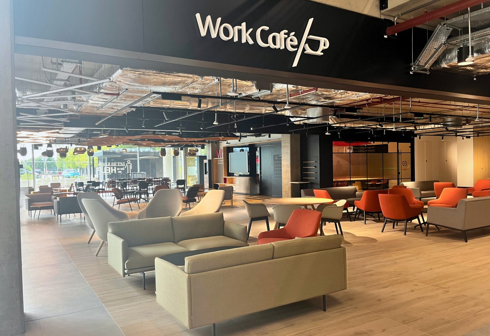 Santander Work Café Milton Keynes – Free Workspace